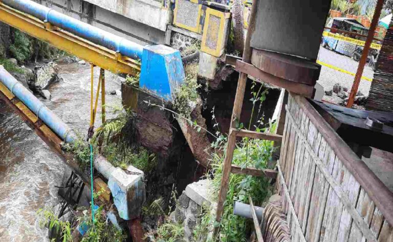 Akibat Intensitas Hujan Tinggi, Sambungan Pipa PDAM Kota Batu Putus ...