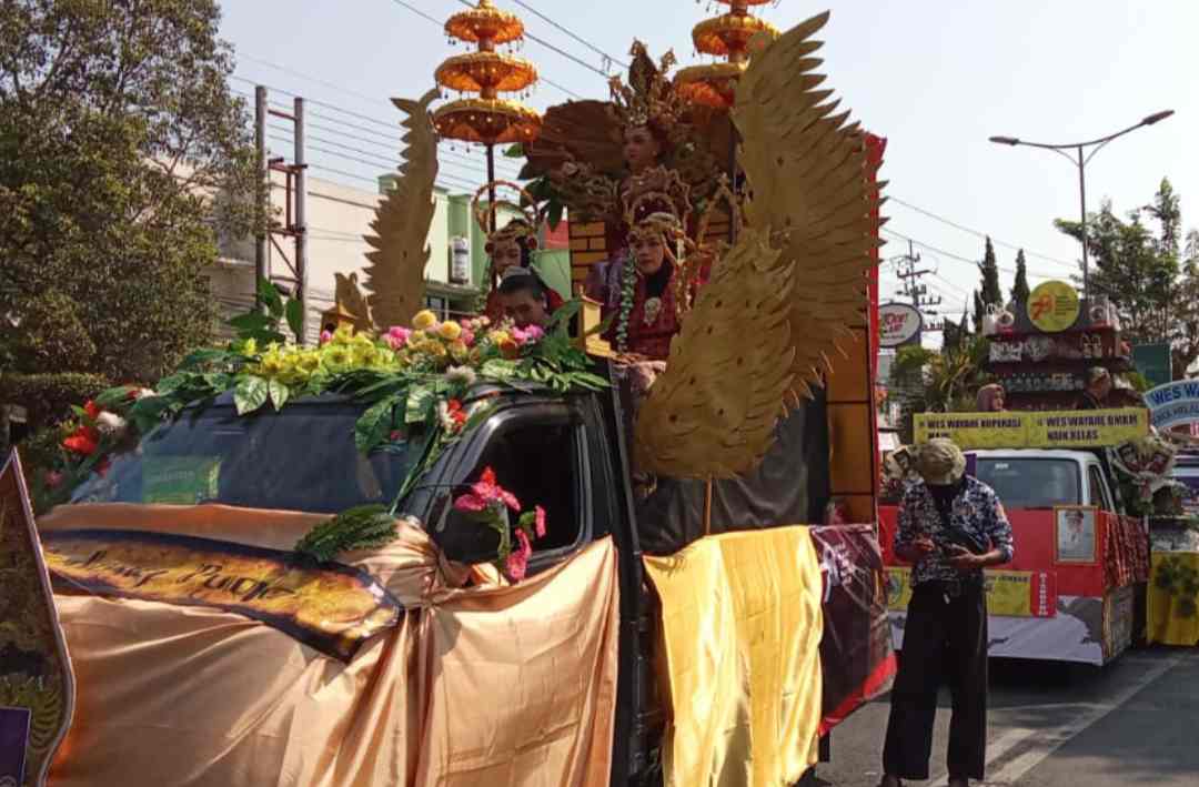 Karnaval Mobil Hias Jember Jadi Penutup Semarak HUT ke 78 RI - Media ...