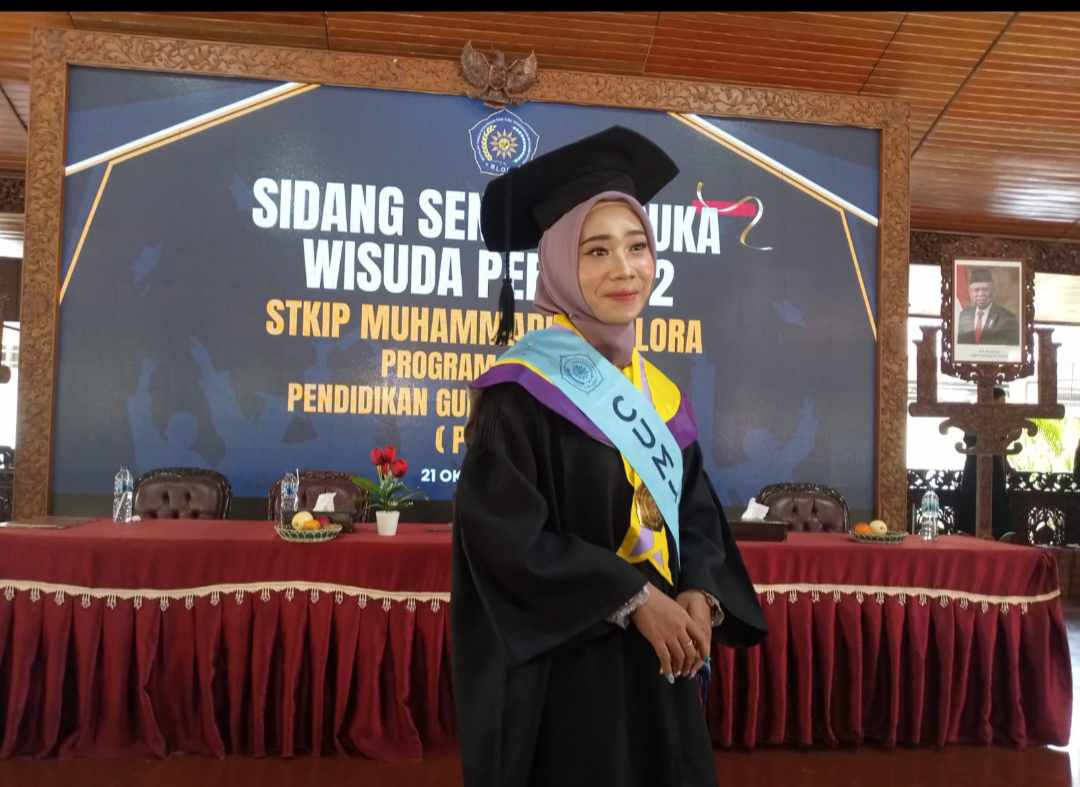 Nurfadila Wisudawan STKIP Muhammadiyah Blora, Terbaik - Media Berita Bangsa