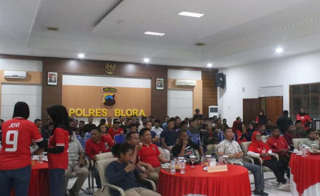 Keluarga Arhan Pratama Apresiasi Nobar Semifinal Piala Asia 2024 Polres ...