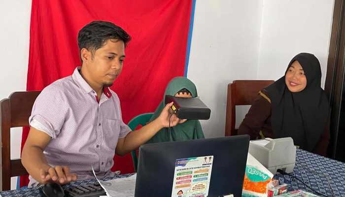 Dispendukcapil Jember Maraton Layani Perekaman e-KTP se-Kecamatan Puger ...