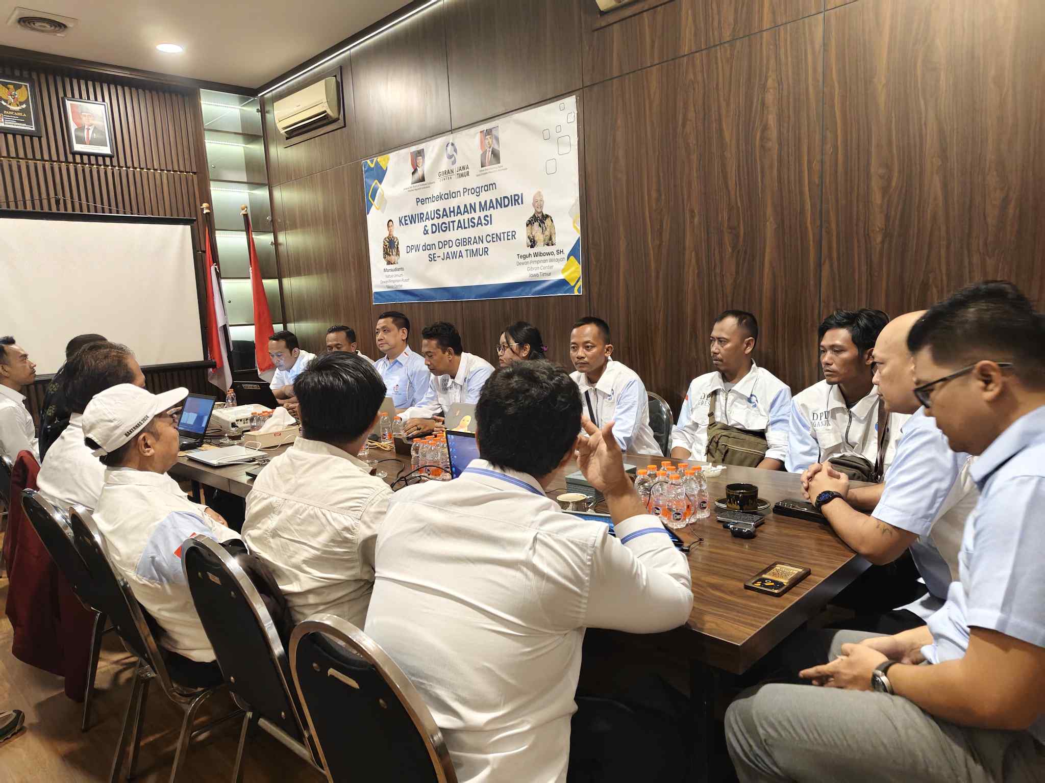 Pelatihan Digitalisasi dan Wirausaha Mandiri Gibran Center Jatim Dorong ...