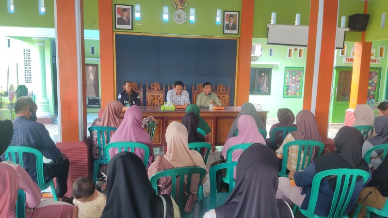 HCCM Dampingi Pelaku UMKM Desa Babakan Urus Sertifikat Halal - Media ...