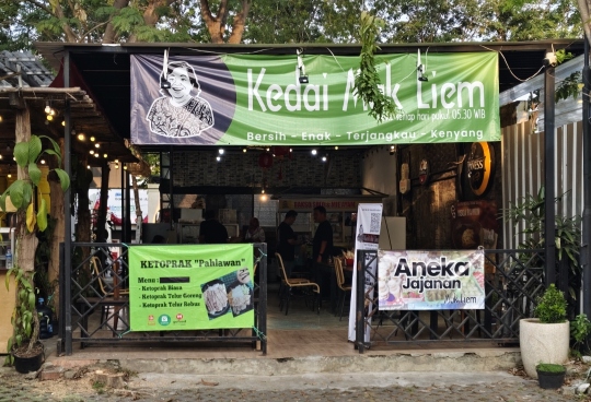Rawon Misoa Kedai Mak Liem, Simfoni Rasa Jawa-Tionghoa di Tengah Kota Surabaya - Media Berita Bangsa